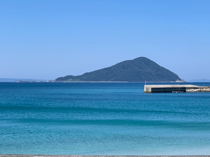 「海と夕陽 Turquoise Serenity」感動の青い海と夕陽を正面に贅沢なひと時を！ - Fukuoka