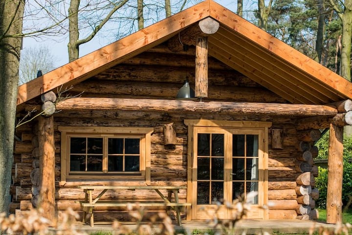 Rondstamhuis Met Sauna En Jacuzzi Voor Rustzoekers - Ermelo, Netherlands