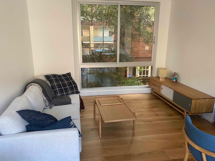 Sunny Private Room In Naturist Bondi Apartment - Bondi Beach