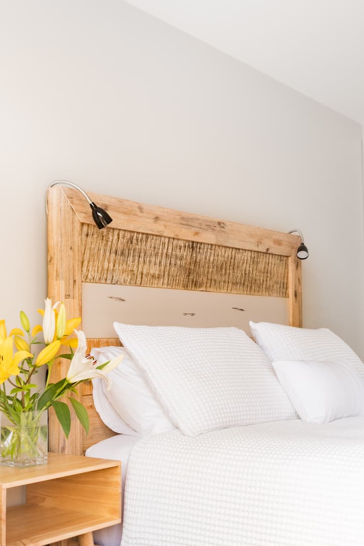 Walk Along The Beach From A Cosy Studio In Sumner - Lyttelton