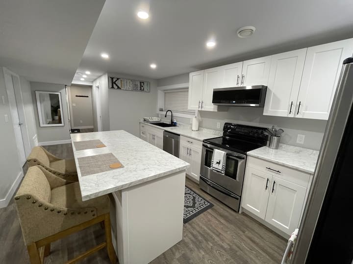 Private Basement Suite Bliss - Abbotsford