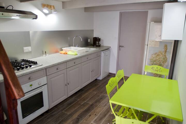 Maison De Village 2 éTages - Calenzana