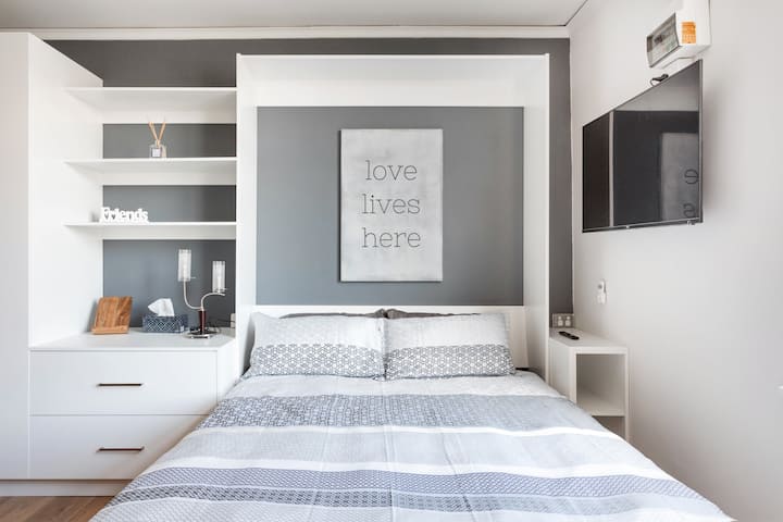 St Kilda Heartbeat Eleven - Slashed Rate Now! - St Kilda