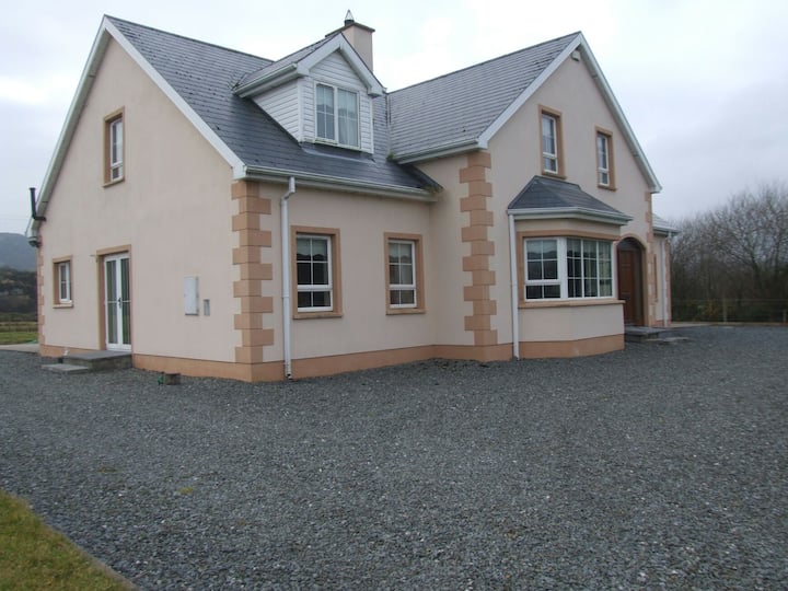 Beautiful, Spacious House To Let - Buncrana
