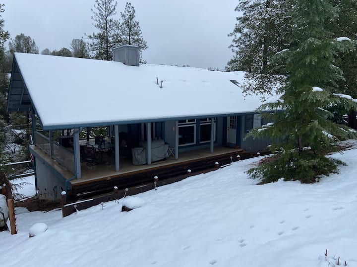 Excellent Cabin With Great Views - Groveland, CA