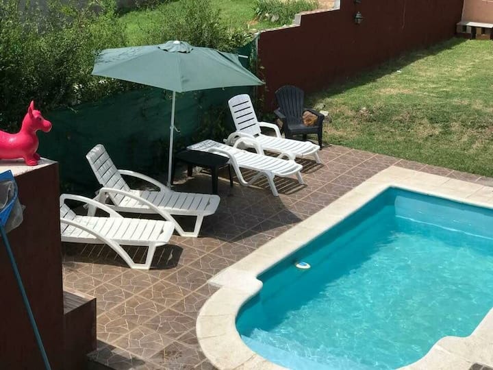 Chalet/duplex De 2 A 14 Pers Quincho Pileta - Villa Carlos Paz