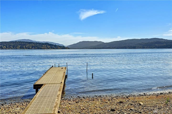 Waterfront 4-br Bellevue House Near Microsoft - Sammamish, WA