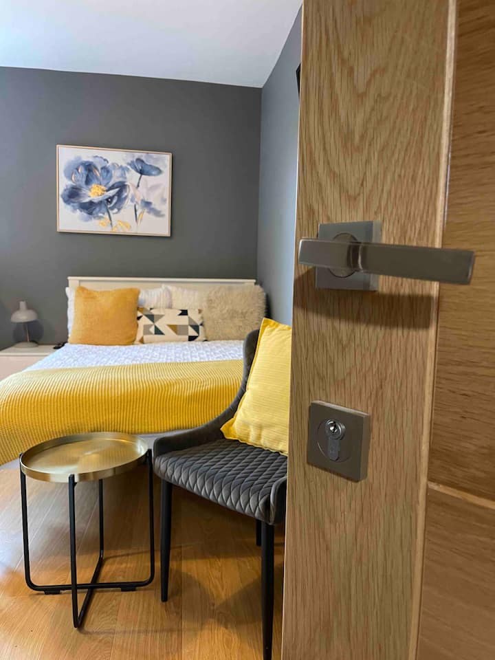 Lovely 1-bedroom Serviced Apartment West Midlands - Sandwell