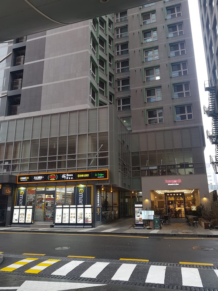 신논현역 1분#편리421#longterm Stay#accessible#affordable - Seoul