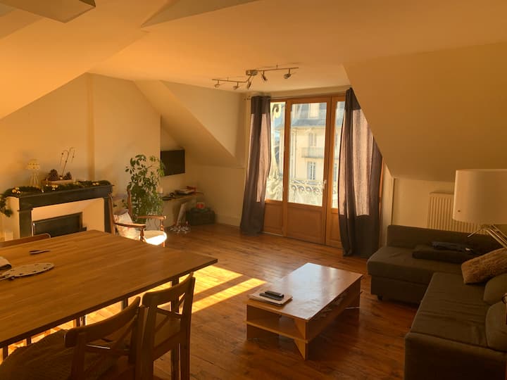 Grand Loft Ensoleillé Centre Village - Bagnères-de-Luchon