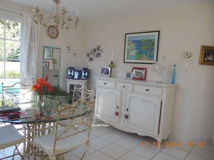 Belle Maison Climatisée Avec Piscine Privée 8mx4m - Marsella