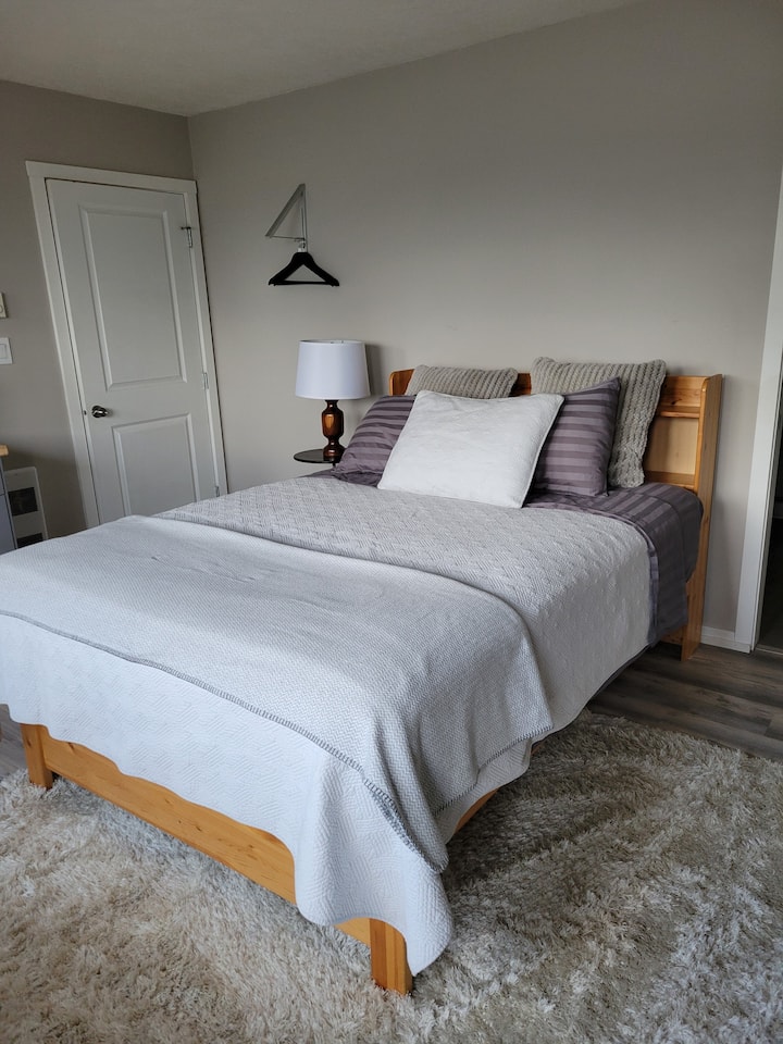 Cypress Suite In Port Mcneill - Vancouver Island