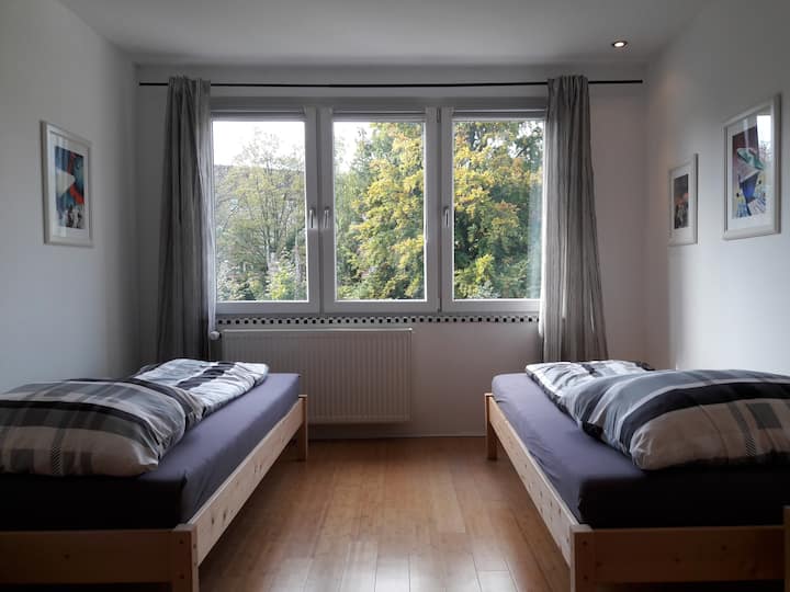 2-bett-zimmer Mit Eig. Bad Nähe Flughafen + Messe - Düsseldorf