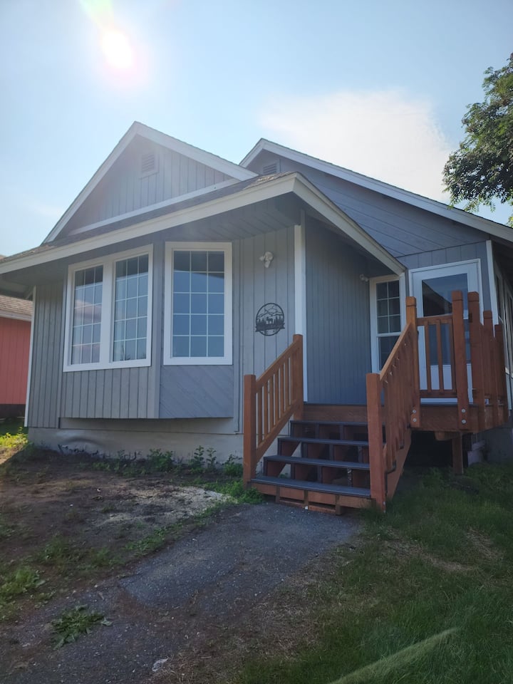 #2 Keppel's Kottage 
Relaxing Spacious Home - Anchorage, AK