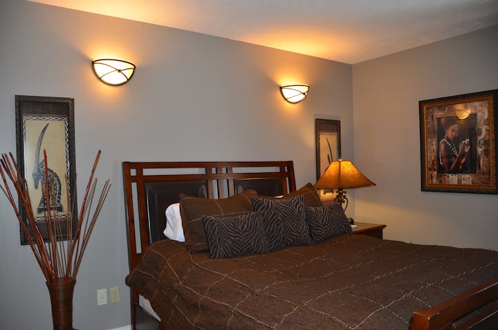 Natchez Manor- Queen Of Sheba - Natchez, MS