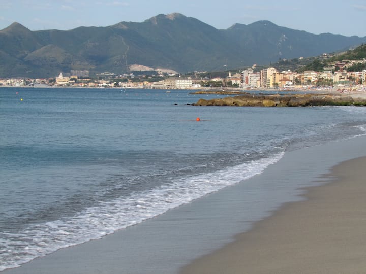 Trilocale Vicino Al Mare - Borgio