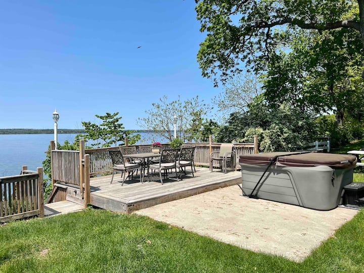 Hibiscus Lodge On Seneca Lake - Lake Point, Geneva