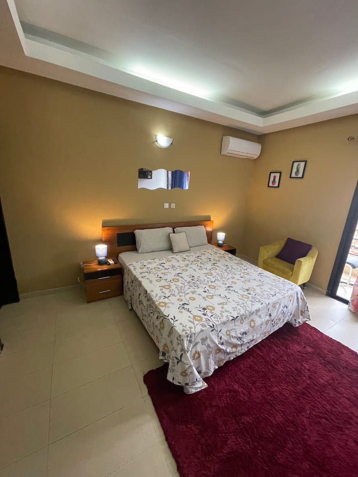 Studio Chic & Moderne. Entièrement Meublé. - Abidjan