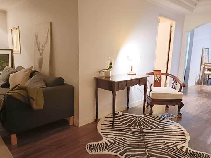 明亮,安靜,電梯,近Metro 
Your Perfect Airbnb Stay!" - Taipei