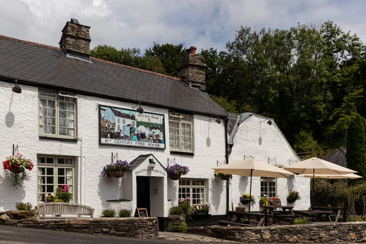 Secret Country Pub Hideaway King Room - Tavistock