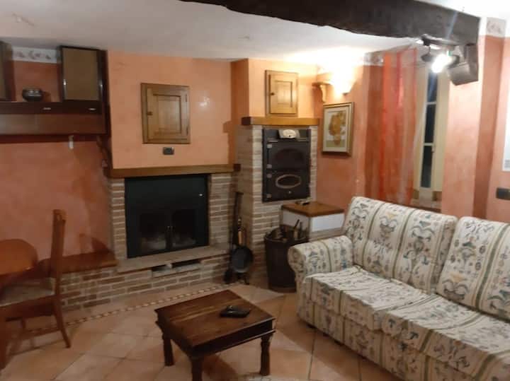 Casa Ristrutturata Con Termocamino-stifone - Narni