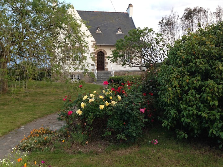 Maison De Vacances,grand Jardin ,Belle Vue Mer - Ploudalmézeau