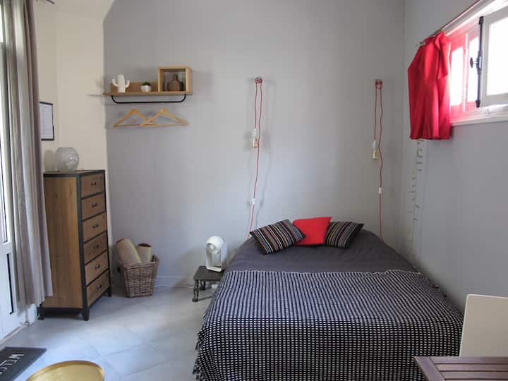 Studio Avec Cour Extérieure Aux Portes De Paris - Bagnolet