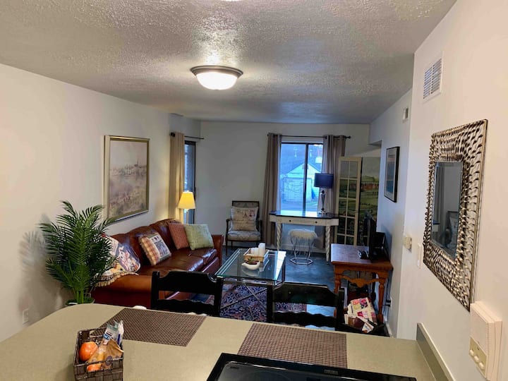 Private Avenues Apartment W/secure Garage Parking - Salt Lake City, UT