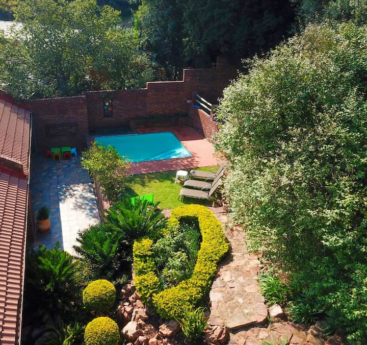 Sunset On Silver - Luxury Oasis Entire Home Jhb - Krugersdorp