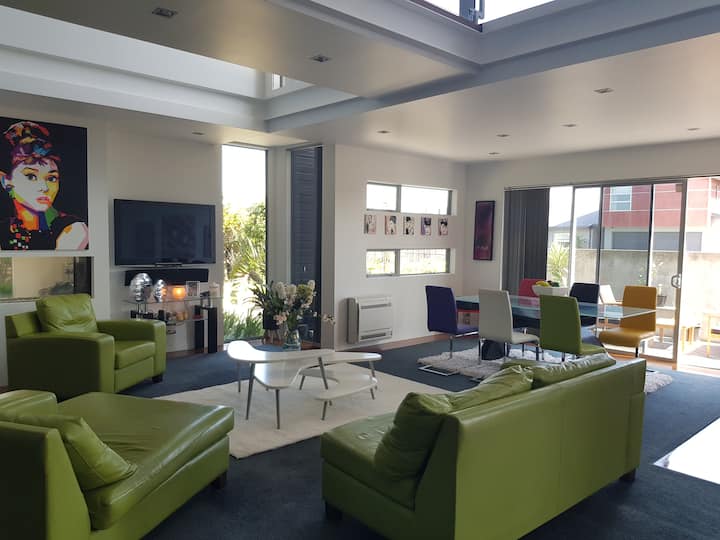 Beachside Paradise - Christchurch