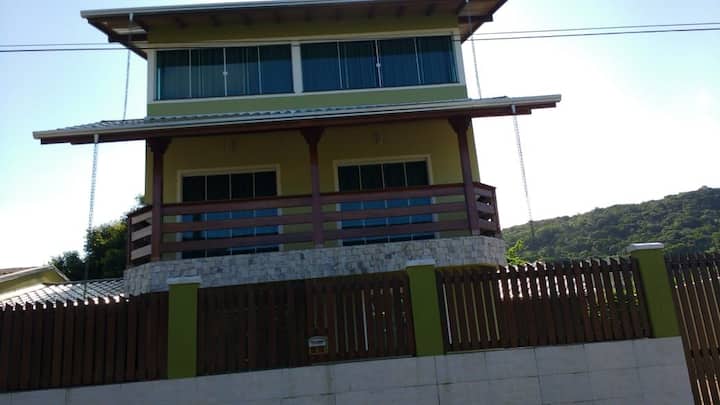 Casa Completa 6 Qtos Com Wi-fi Na Praia Zimbros - Bombinhas