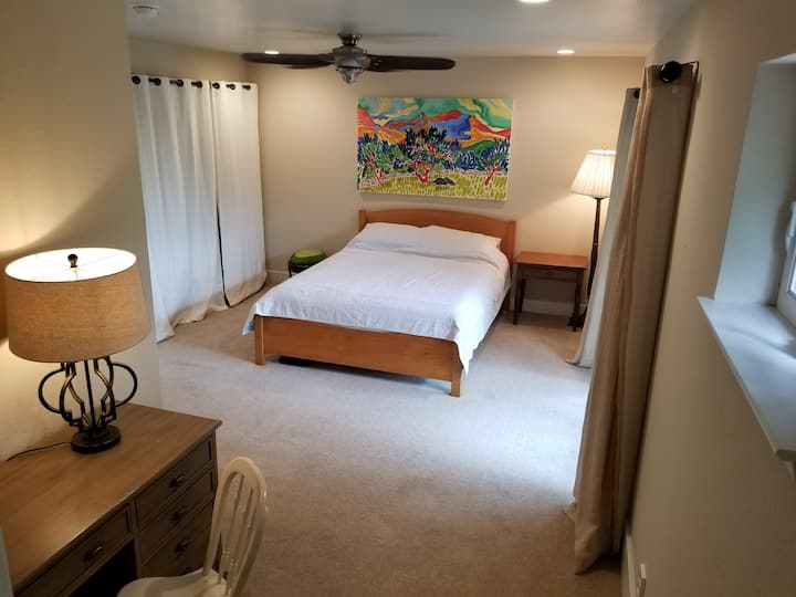 Spacious Room On Separate Floor, Bathroom & Patio - Sausalito, CA