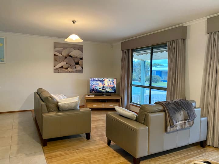 Escape On Haynes - Goolwa