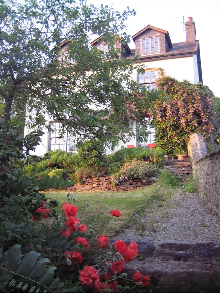 Traditional Devon Farmhouse On Organic Farm - Buckfastleigh