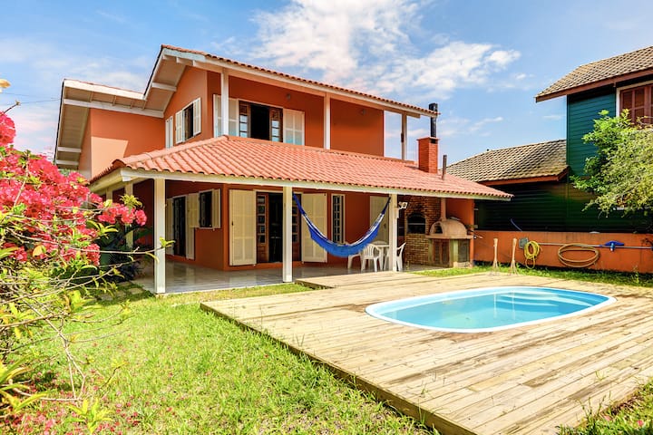 </Casa Ampla Com Piscina Praia Da Ferrugem/> - Garopaba