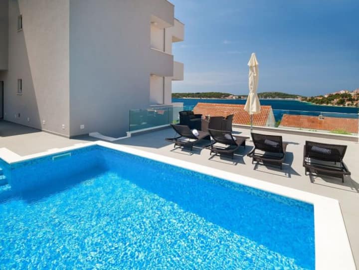 Villa Jasmin - Rogoznica, Dalmatia Coast, Croatia - Rogoznica