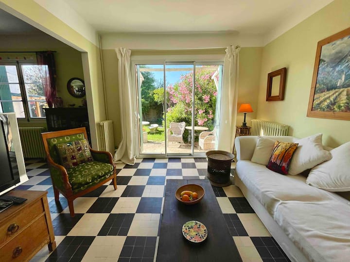 Sunny Home In Carcassonne-garden & Private Parking - Carcasona