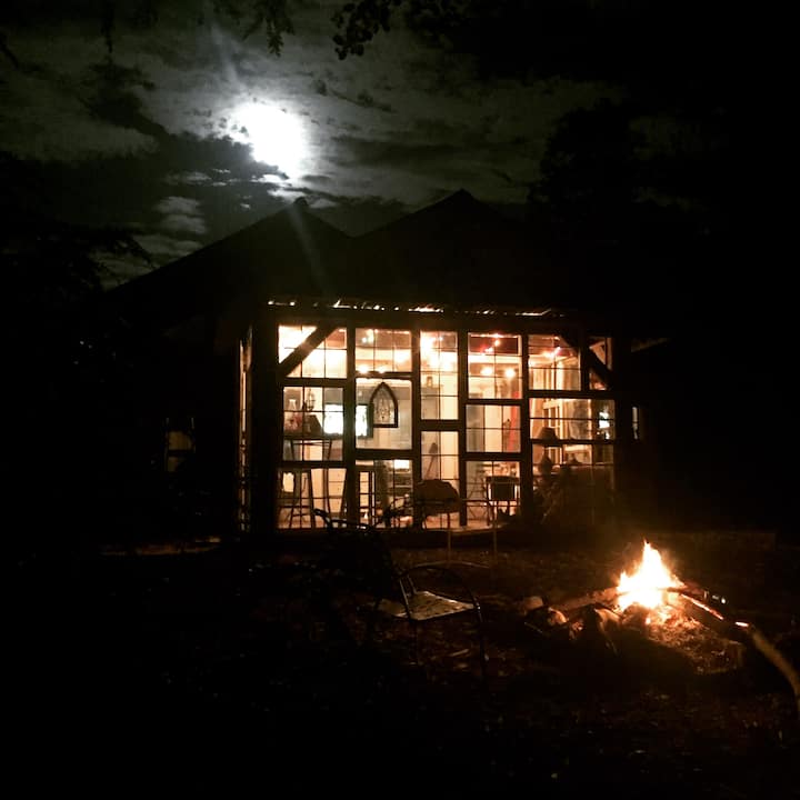 Delightful Artistic Cabin In Clayton! - Clayton, GA