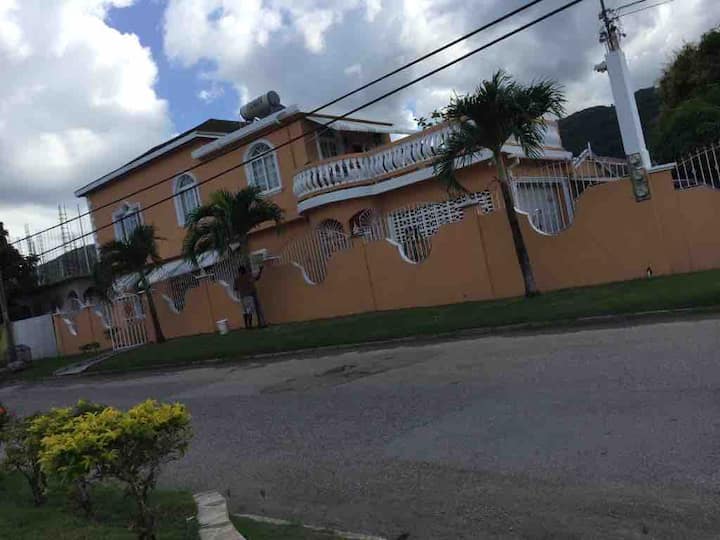 Boulevard Hideaway - Montego Bay