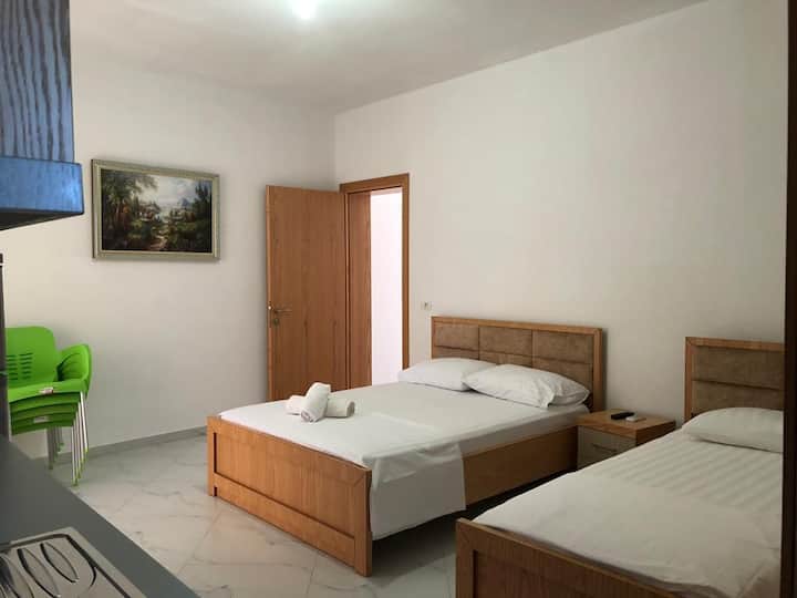 Olympia Triple Room - Ksamil