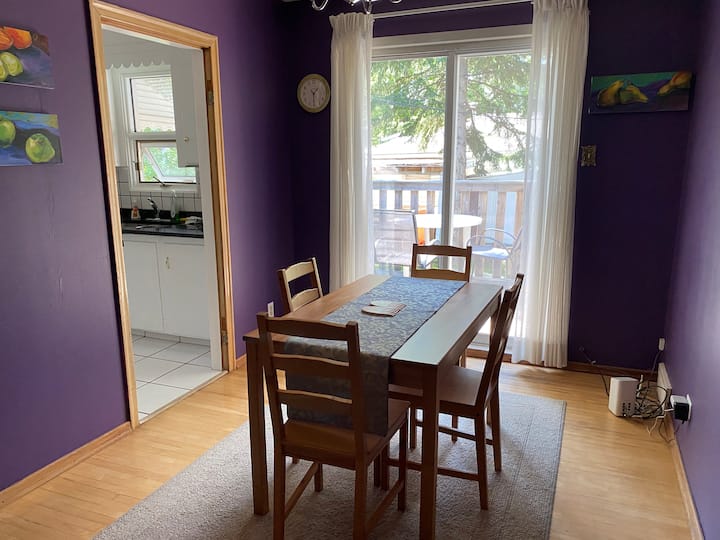 One Bedroom Unit Close To U Of C And Hospital - Calgary