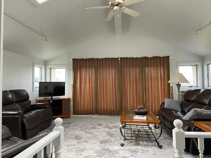 Morrisville's Comfy Apartment - Morristown, VT