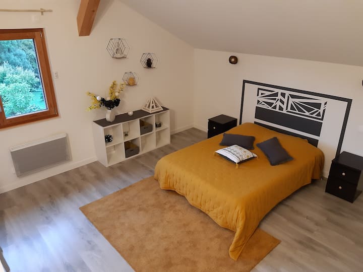 Chambre Avec Vue, Au Coeur De La Combe De Savoie - Albertville