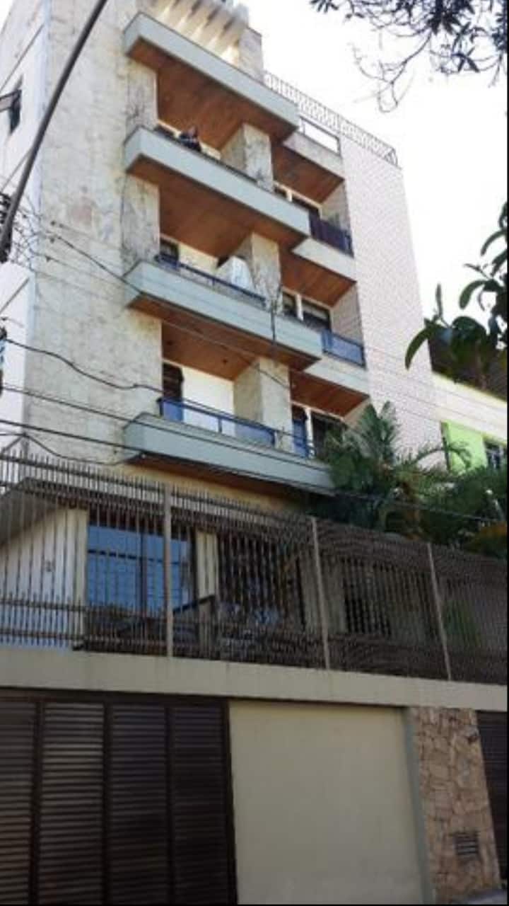 Bom Pastor 3 Quartos (Até 6 Pessoas) E 2 Vagas - Juiz de Fora