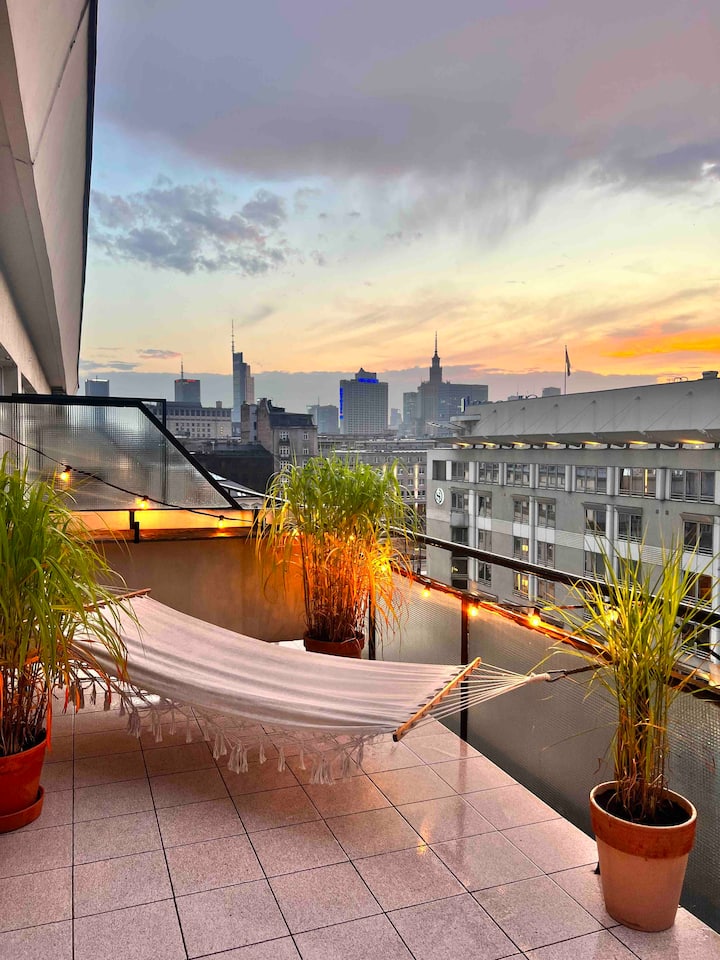 Apartment With Piano And City Skyline View - Warsaw