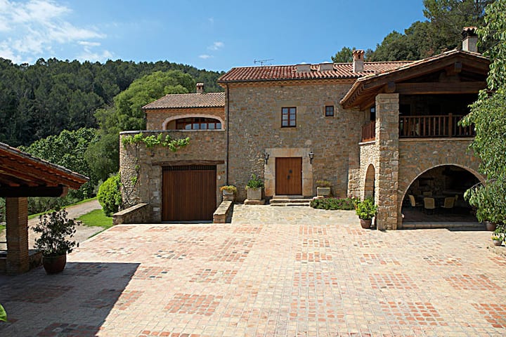 L´eixida De Can Tapis - Girona