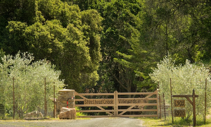 Steelhead Creek Vineyards Garden Casita - Santa Rosa, CA