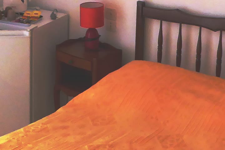 Chambre Privée Au Rez-de-jardin D'une Maison - Île du Levant