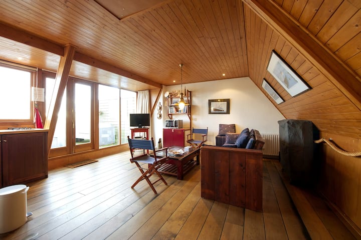 Woonkamer, Dakterras, Slaapkamer - Groningen, Niederlande