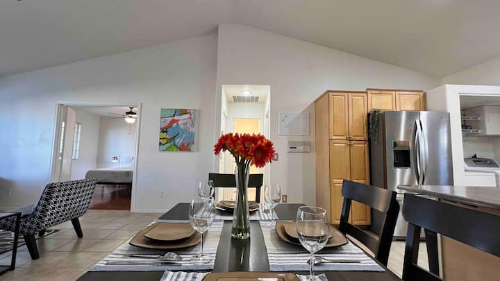 Cozy Chandler Townhouse With Pool - Chandler, AZ